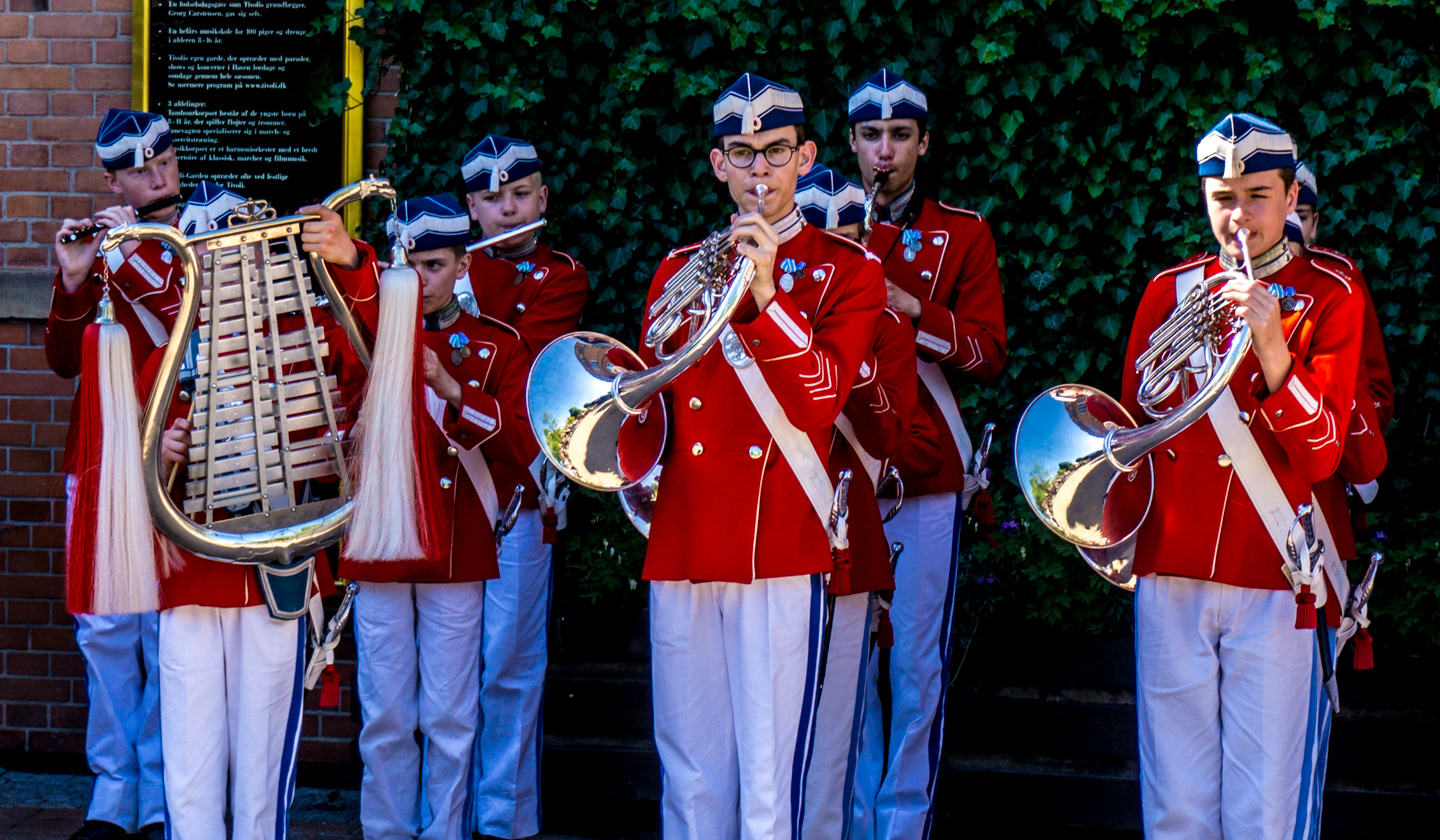Tivoli’s Lilliputian Military – Travels With Ackbar