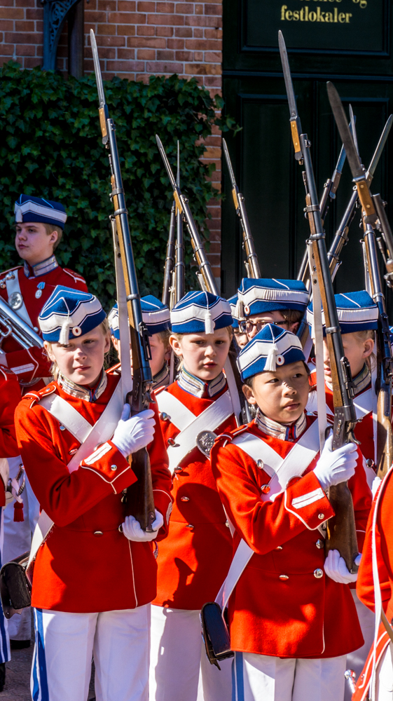 Tivoli’s Lilliputian Military – Travels With Ackbar