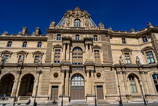 The Facades of The Louvre – Travels With Ackbar